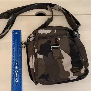 lug | Bags | New Lug Infinity Collection Rfidblocking Can Can ...